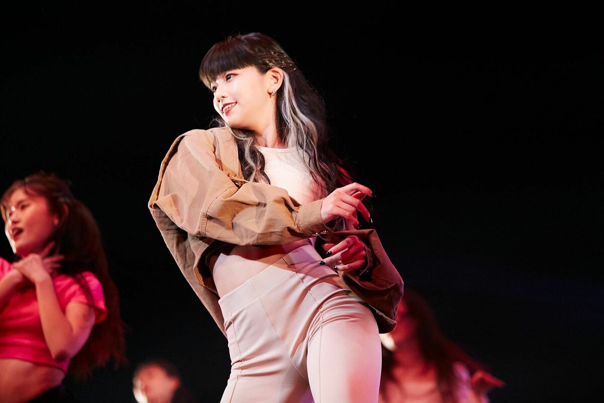 FAKY・Hina、ダンスステージで大胆なポージング！「FASHION DANCE NIGHT」イベントレポート＜前編＞ | めざましmedia | “好き”でつながる