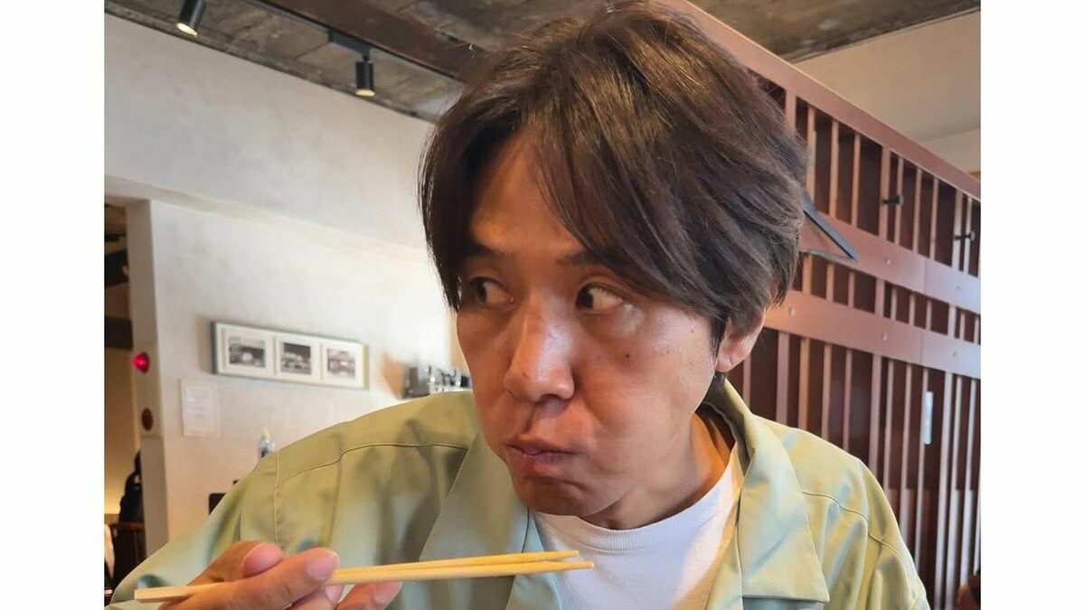 「刺繍も最高」ロッチ・コカド 爽やかなシャツが完成！新品ホヤホヤでおでかけする姿に「色も形もむちゃむちゃ可愛い」「是非お店出店を ...