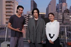 レイニが木村文乃＆ラウールを激励！主題歌『Spiral feat. Yura』をギター弾き語りで生披露『愛の、がっこう。』