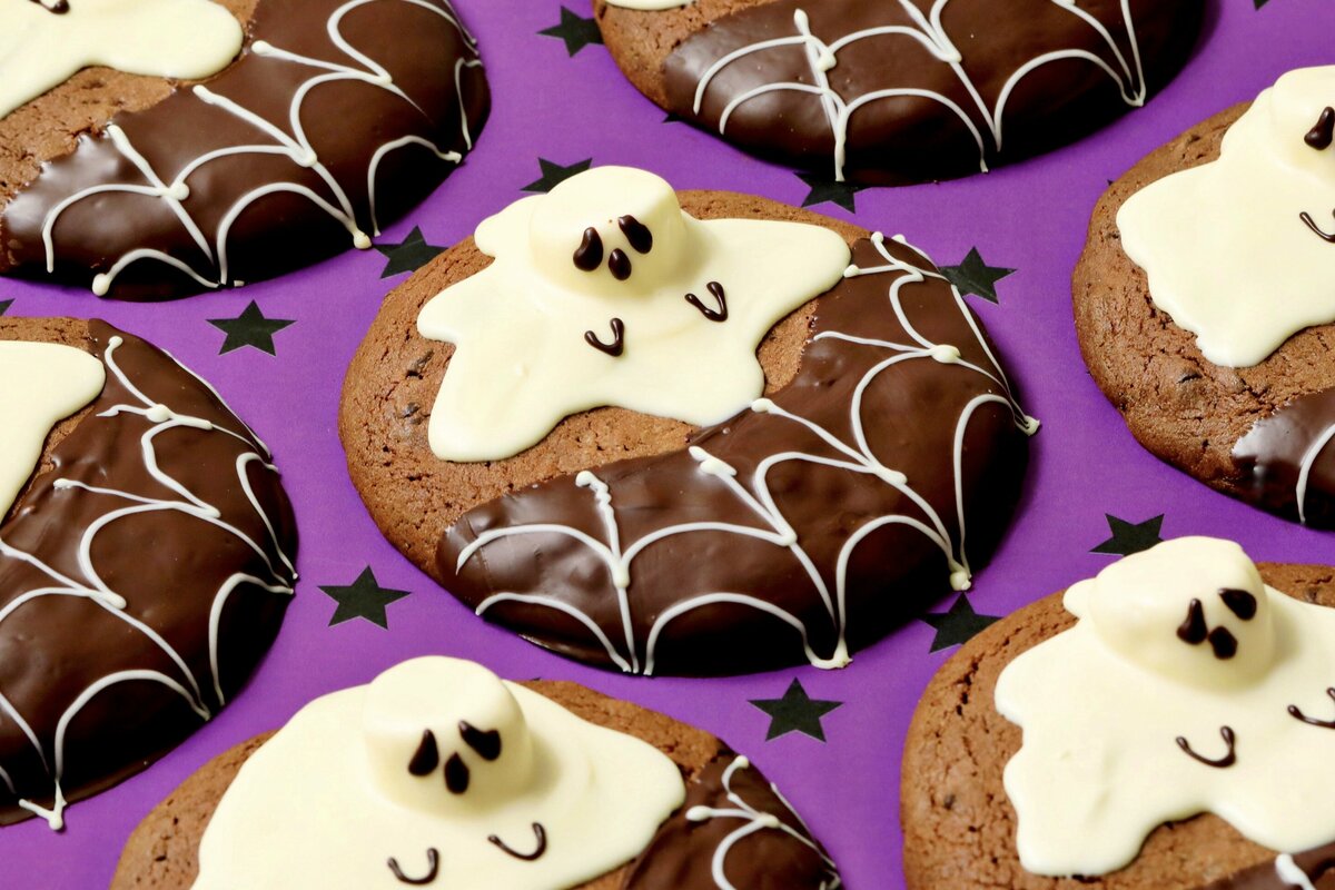 【おばけ飛び出す！ハロウィン新商品】1枚960キロカロリー超え！直径13cmのビッグソフトクッキー専門店「GUILTY’S」から生チョコが溢れてとろける『ゴーストハロウィンナイト』が初登場 ...